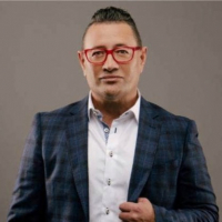 Respecting te reo and Māori traditions in the media with Neil Waka ...